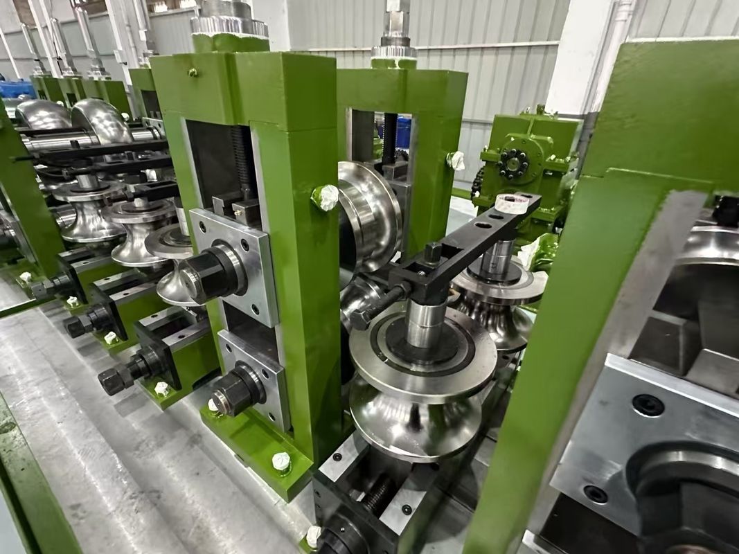 7.5kW CZ Purlin Roll Forming Machine 50Hz U Profile เครื่องกรอบเหล็ก